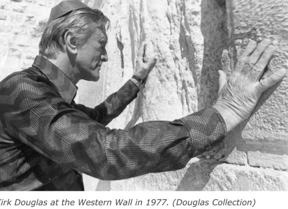 Efemérides | Hoy en la historia judía: Nace Issur Danielovitch Demsky ...