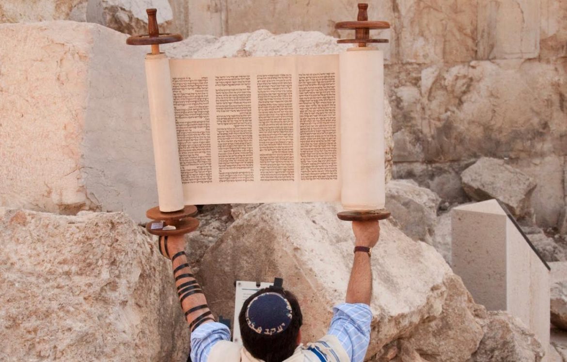 PARASHÁ DE LA SEMANA: HAAZINU - Itón Gadol