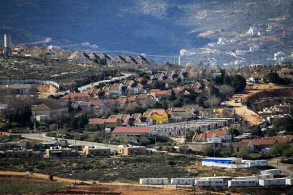 En un intento por no abandonar el mercado de armas en Irán, China firma acuerdo de trueque por ...